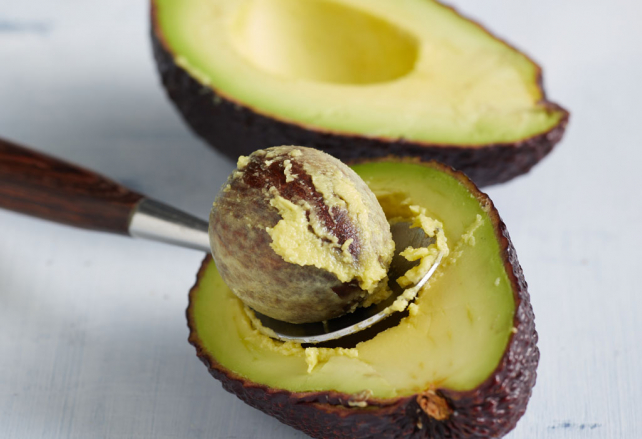 How To Remove A Stone Safely From Your Avocado - Market Magazine